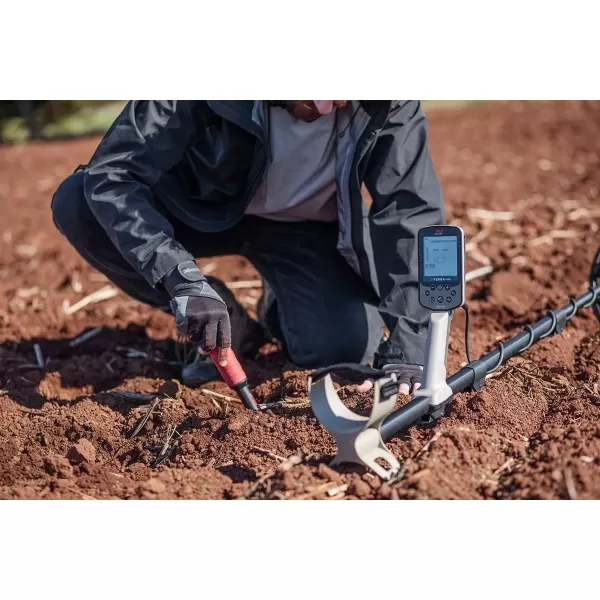 Minelab X-Terra Elite Metal Detector | Duchy Metal Detectors